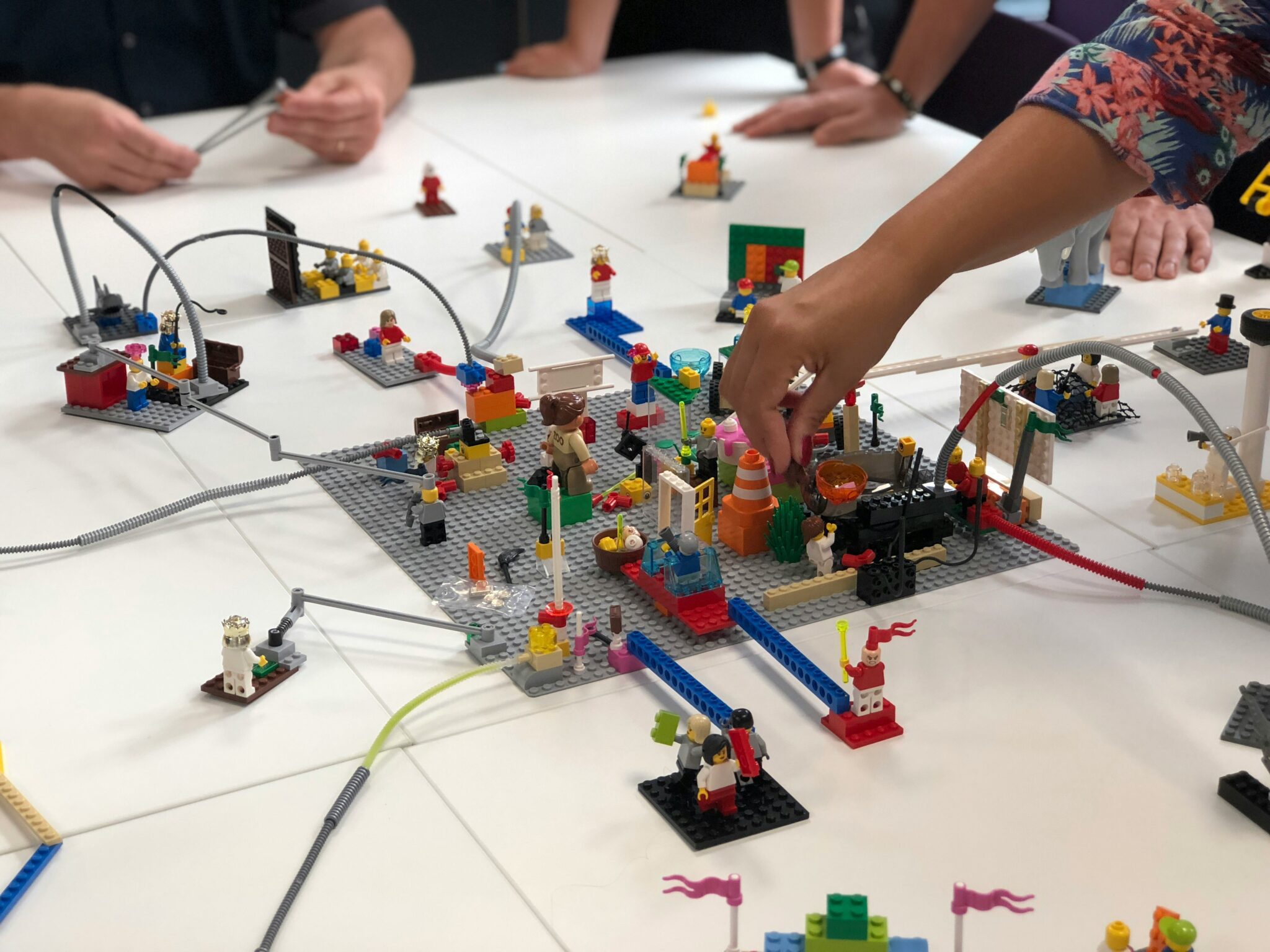 The Economics of LEGO - Hivelr